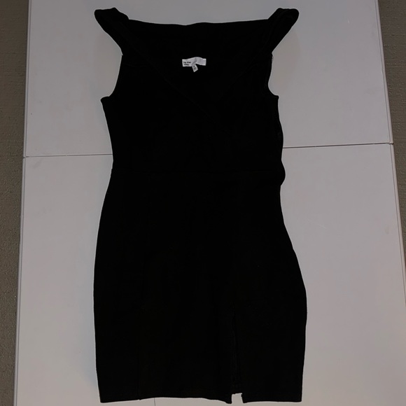 REVOLVE | Dresses | Medium Revolve Black Cocktail Dress Off The ...
